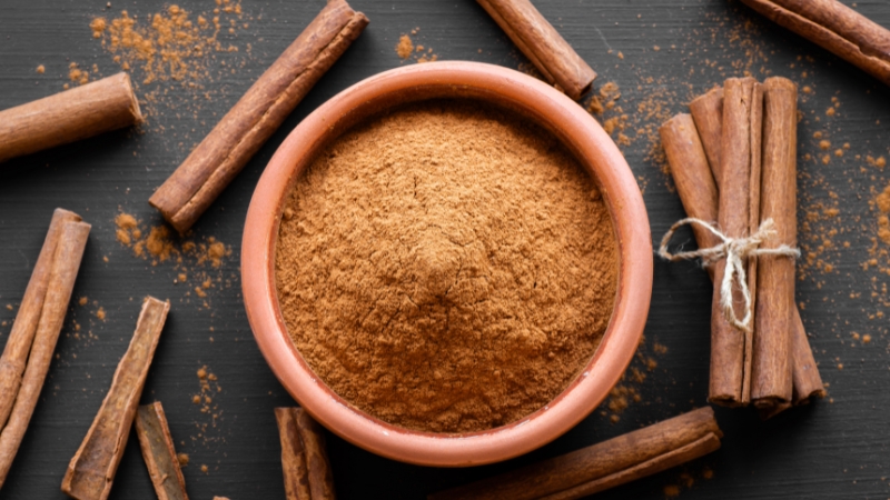 Transforming cinnamon sticks into cinnamon powder is an easy but ...